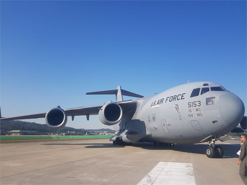 [서울 아덱스] C-5M·C-17A '위용' 못미치지만… 그래도 기대되는 KAI 수송기 MC-X